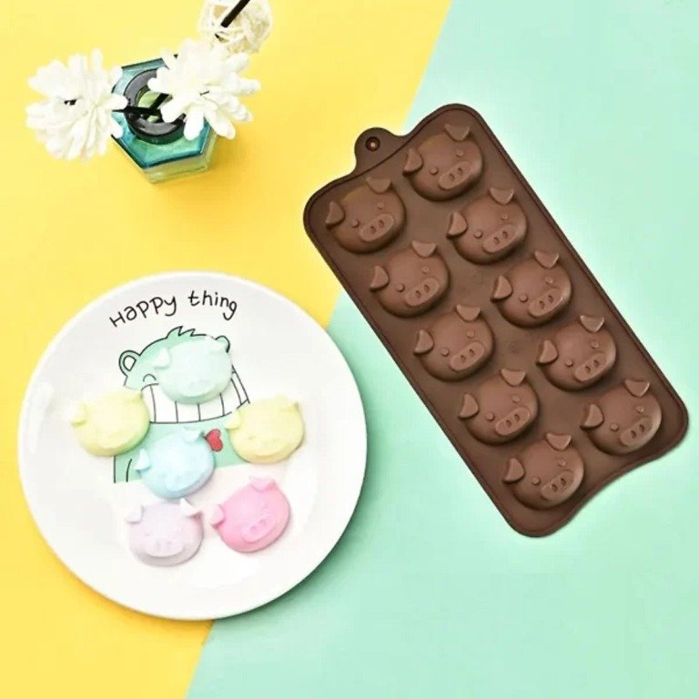 Animal Series Chocolate Mold – Wombat in the Snow